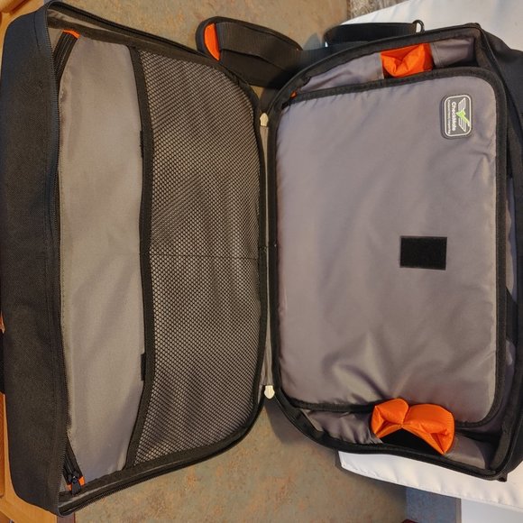 Leeds | Bags | New Leeds Checkmate Checkpoint Friendly Laptop Bag ...